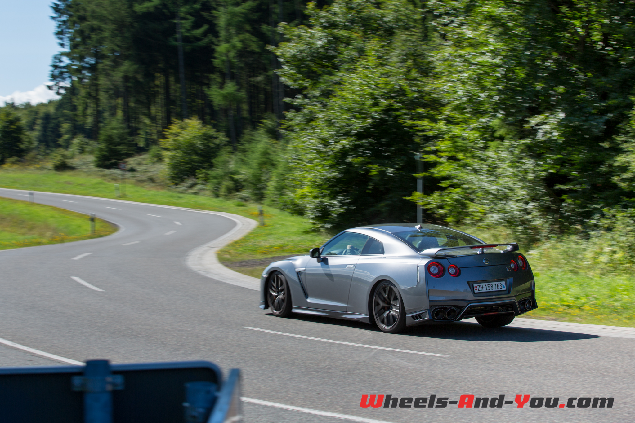 Essai – Nissan GT-R MY17 : Une décennie à en mettre plein la vue ...