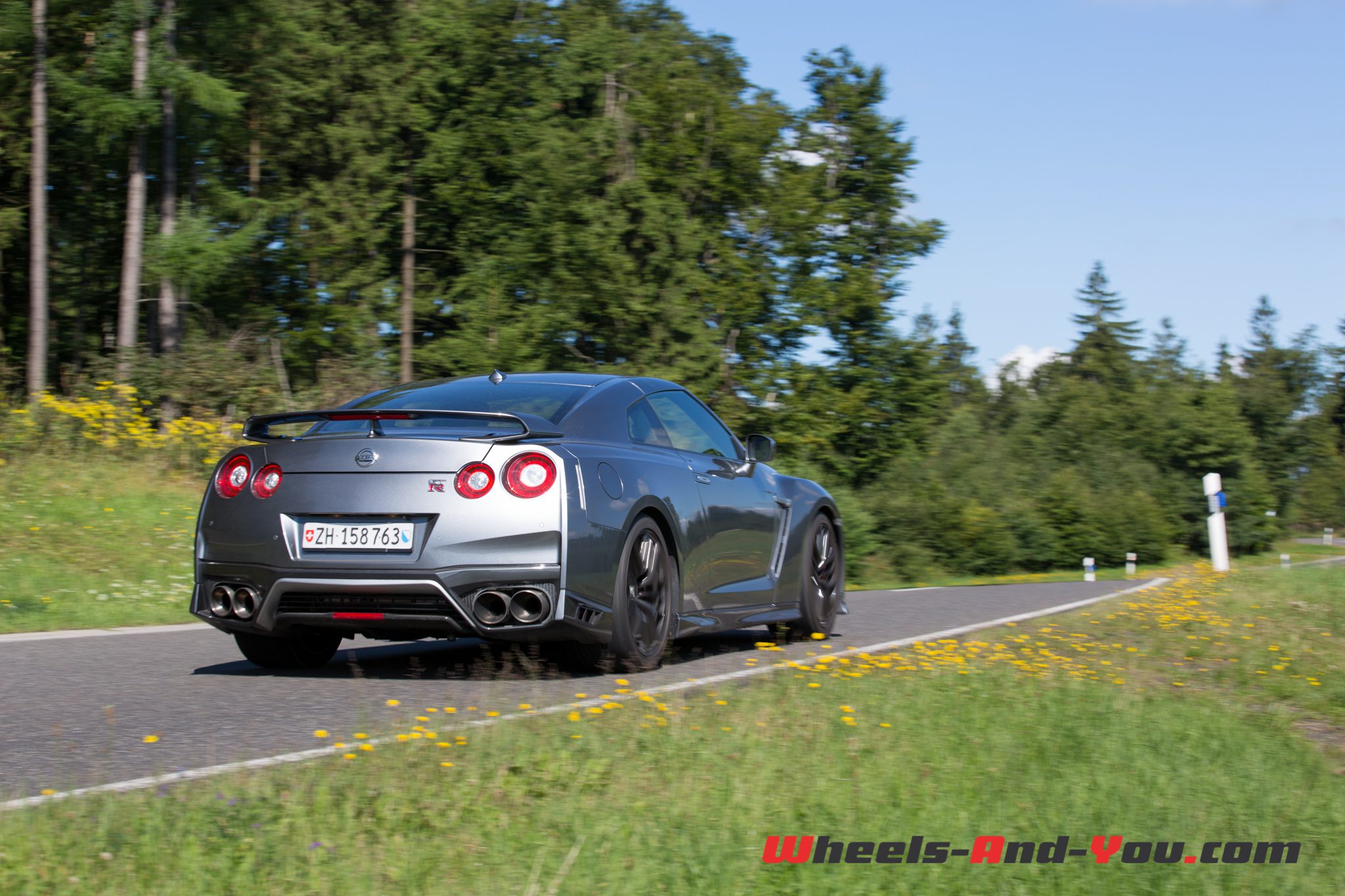 Essai – Nissan GT-R MY17 : Une décennie à en mettre plein la vue ...