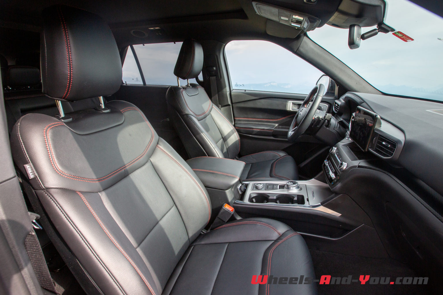 Essai – Ford Explorer PHEV : Son truc ? Les grands espaces – wheels-and ...