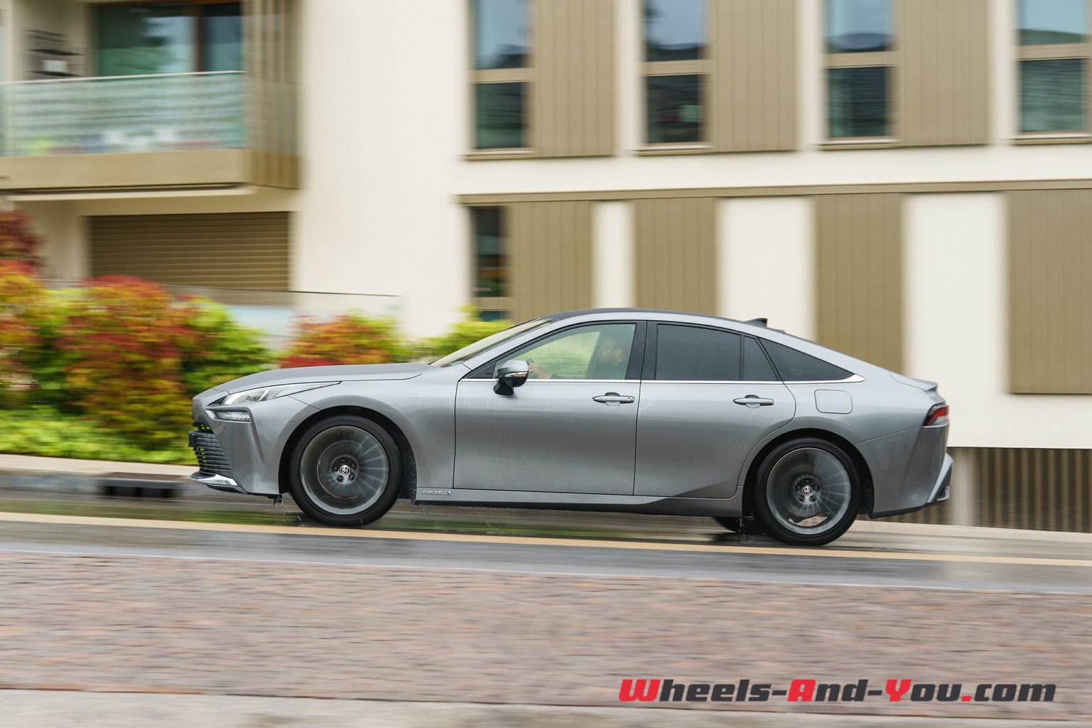 Essai – Toyota Mirai : La pionnière ! – wheels-and-you.com